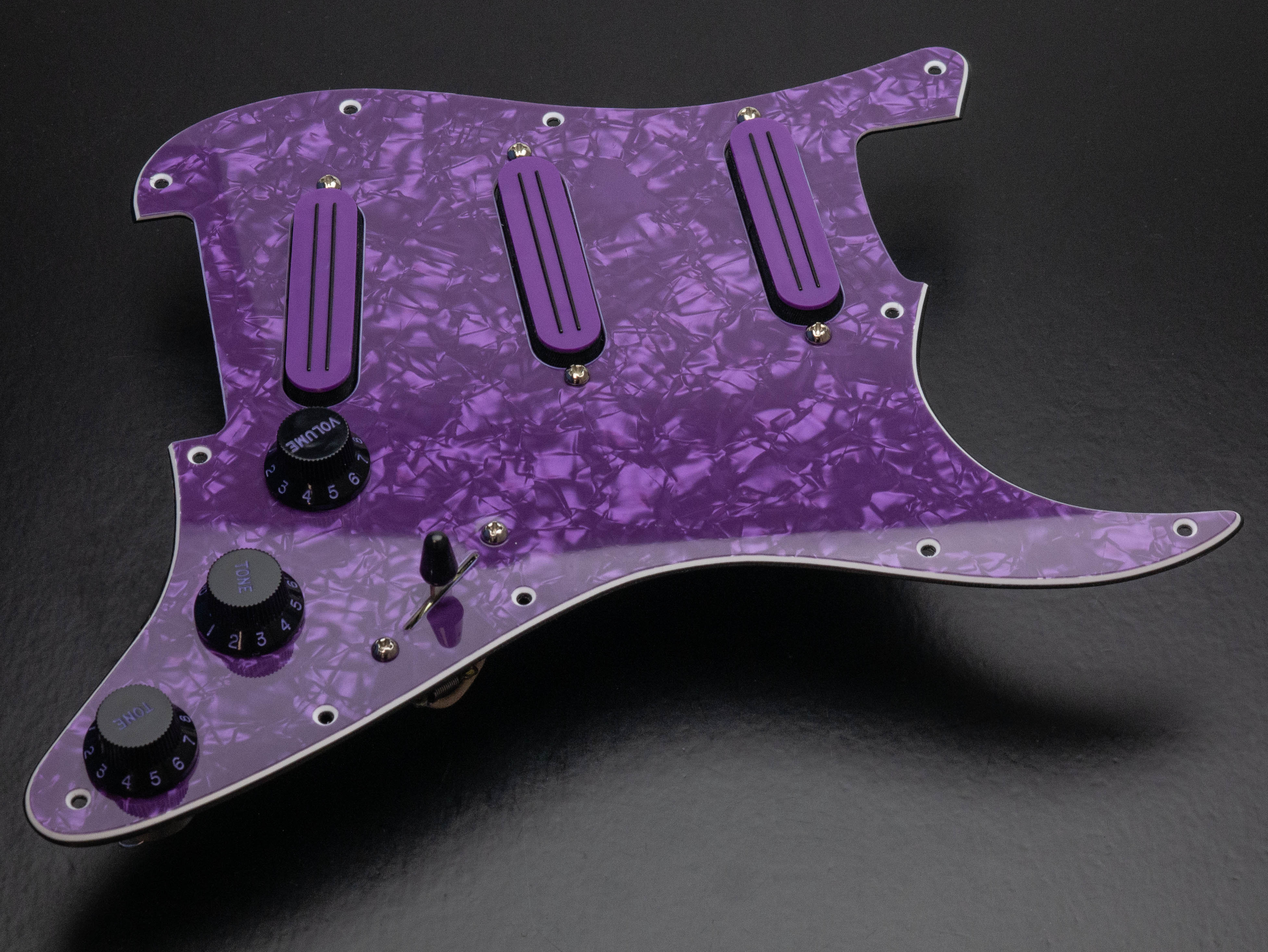 Cobra Singlecoil Prewired Strat Pickguard Purple Pearloid | In-Stock ...